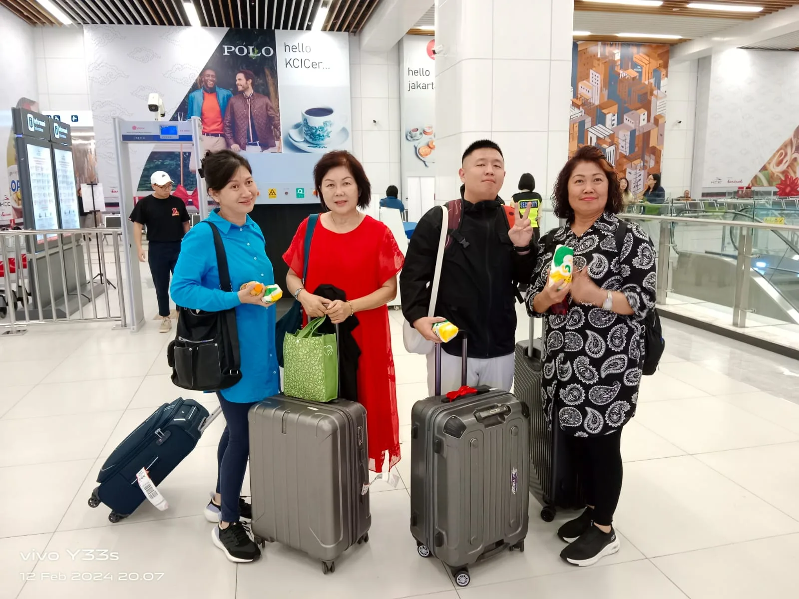 The Adventure of Family of Mr. Lim in Bandung and Jakarta - Bandung Driver